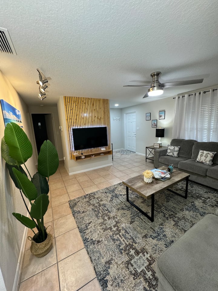 Beach House With Jacuzzi Near Annamariaisland - Bradenton, FL