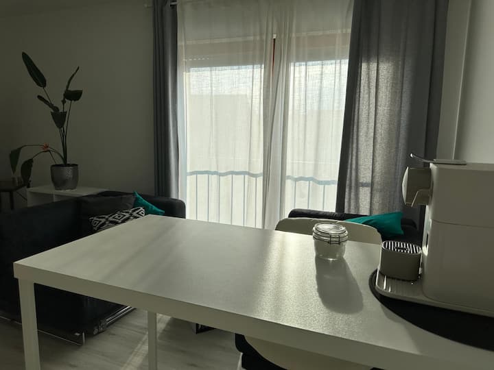 Süße Wohnung Mit Großer Eckbadewanne - Ditzingen