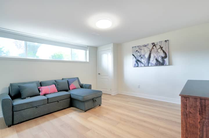 50% Discount Luxury Brand New 2bdrs 3beds Basement - Toronto