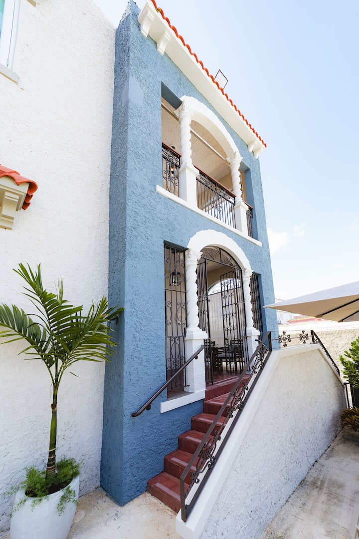 Luxe Colonial Home By Placita With New Generator! - Puerto Rico