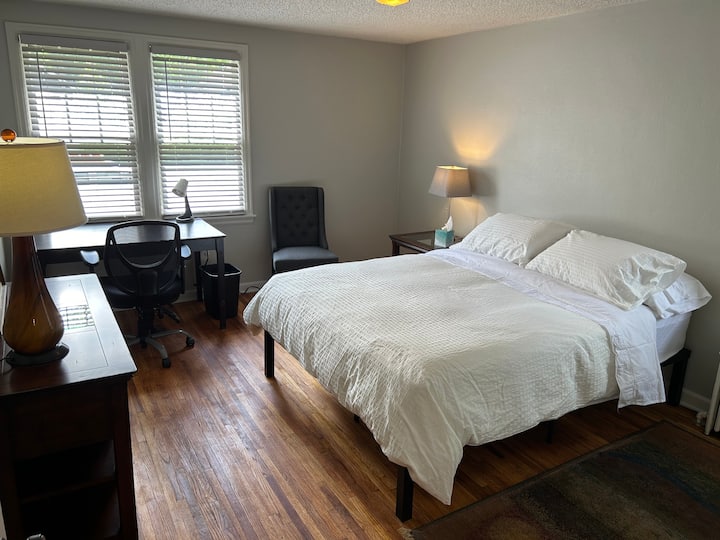 Spacious 2br Apt In The Heart Of Fargo - North Dakota