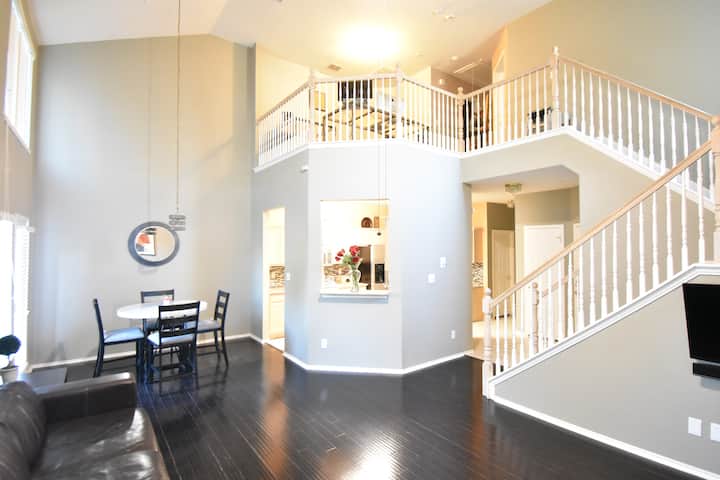 West Plano Townhouse - 400mbps Wi-fi, Ev Charger - Plano, TX