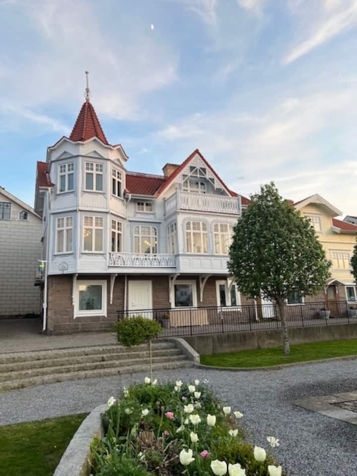 Mysig Lägenhet, Smögens Torg. - Kungshamn