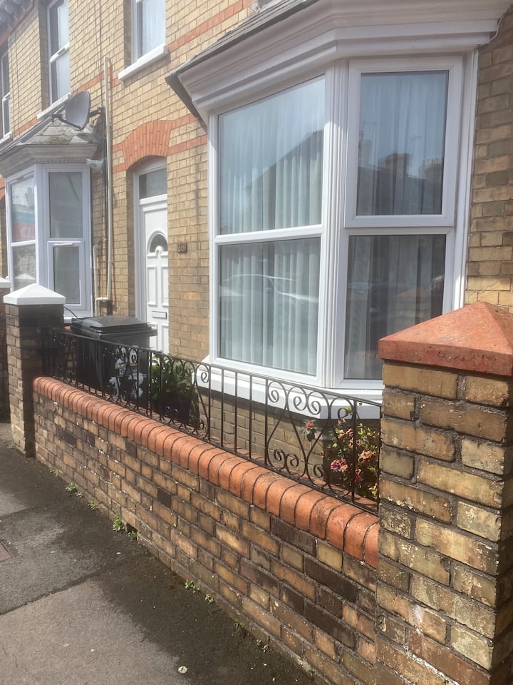 Townhouse In Central Taunton - Taunton