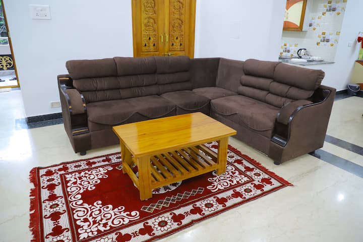 Nanda Mohan Homestay : 3 Bhk - Tirupati