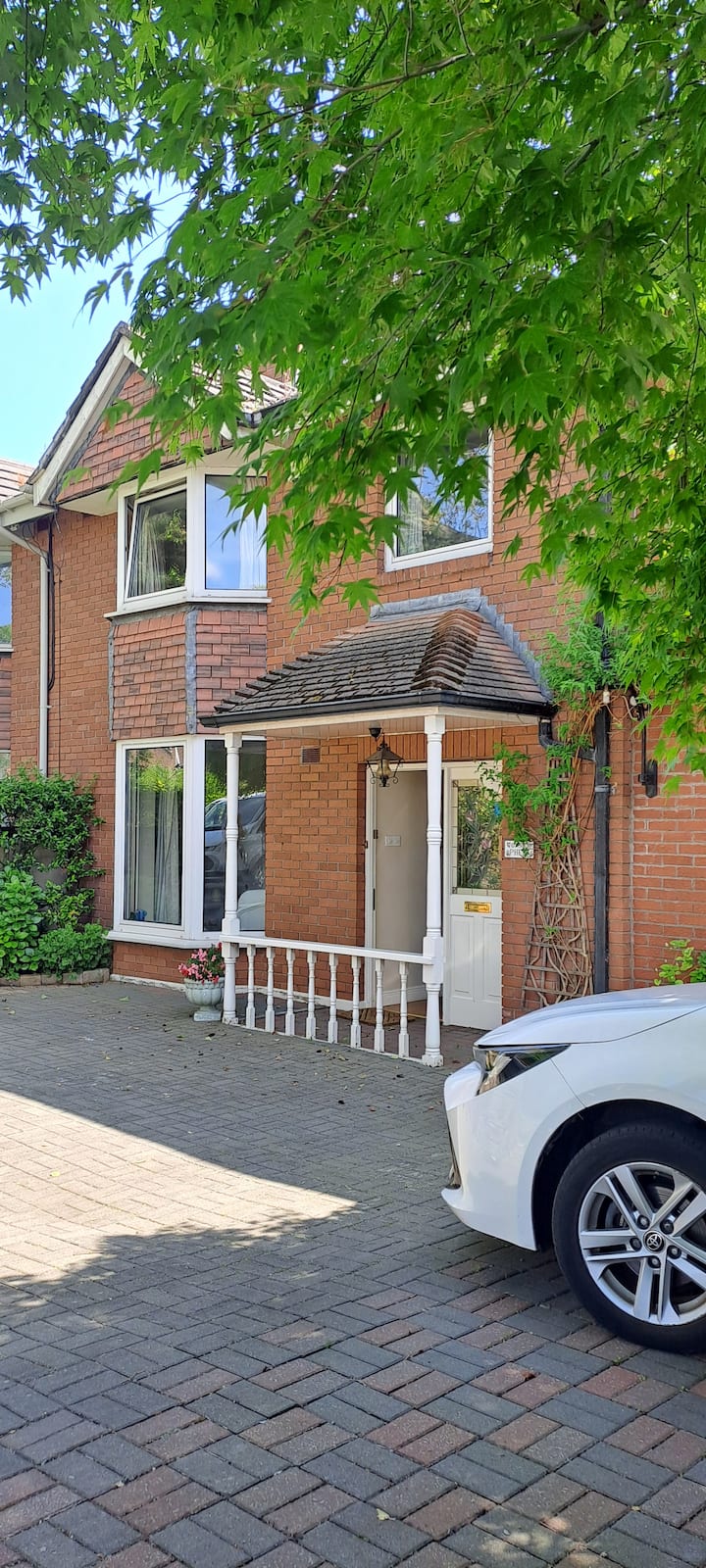 Charming Home- Idyllic Location - South Dublin