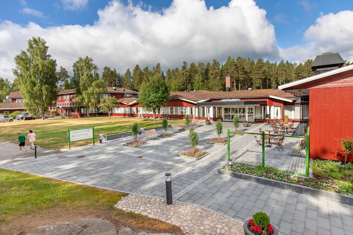 ÄDelfors Hotell Och Vandrarhem - Vetlanda