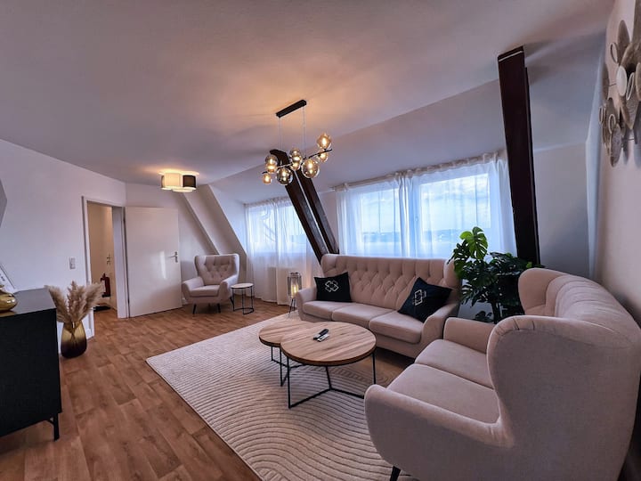 Großzügige Dachgeschoss Wohnung #Cosiness Company - Schwerin