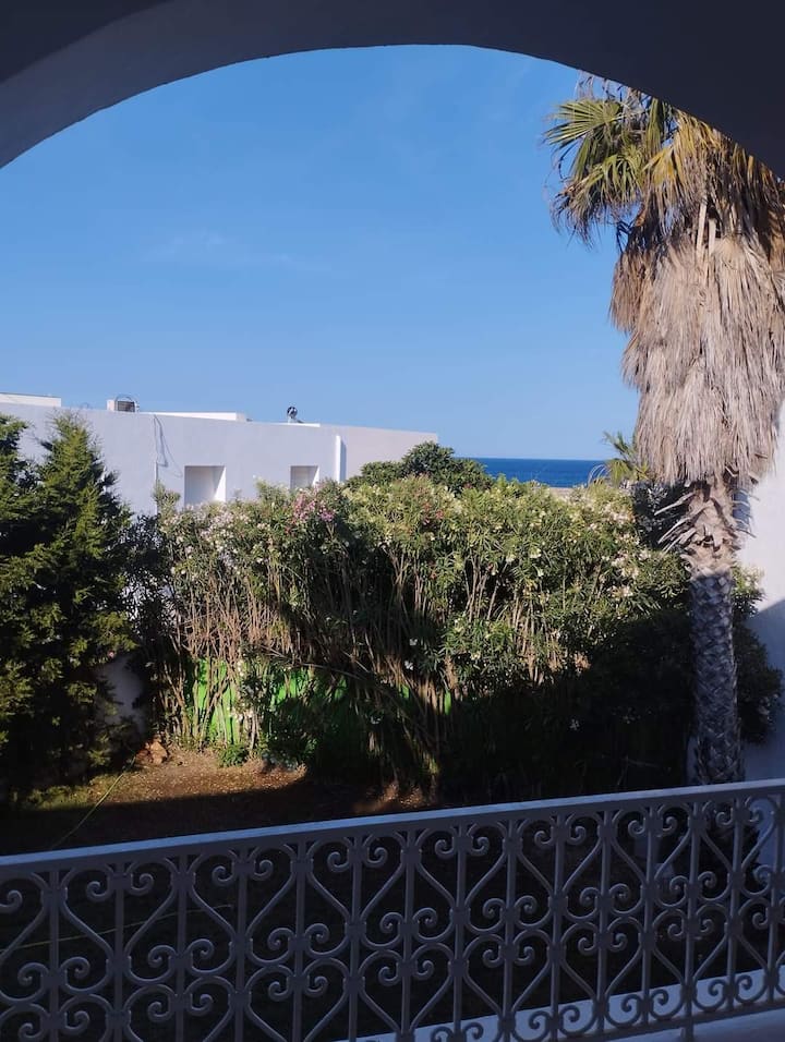 Villa S+4 Avec Jardin à Kélibia - Kélibia