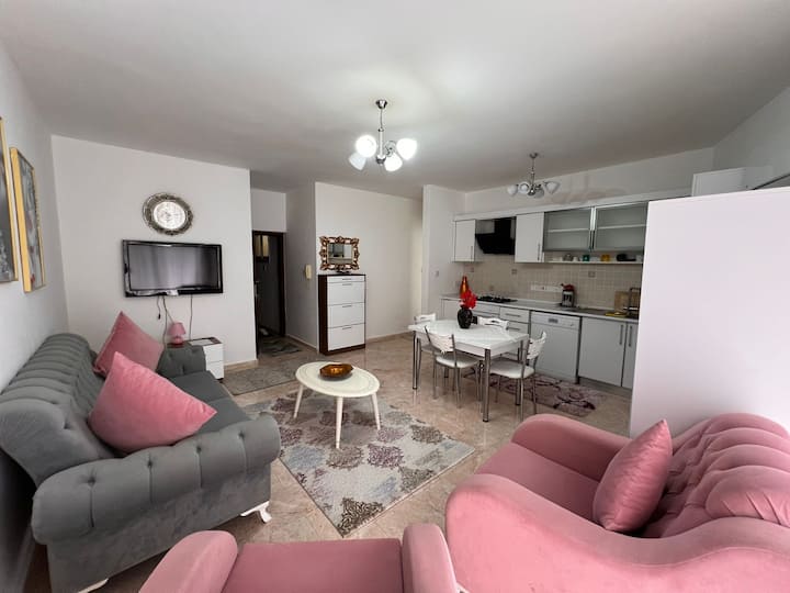 Casino & Plaj Yakını Efsane 2+1 - Girne