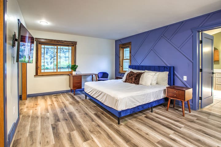 Mid Century-modern Suite At Country Way Inn - Kalispell