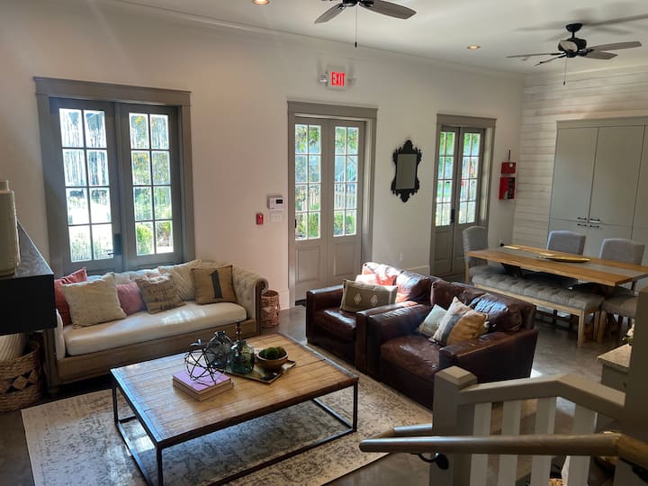 The New Hampshire Carriage House - Abita Springs, LA