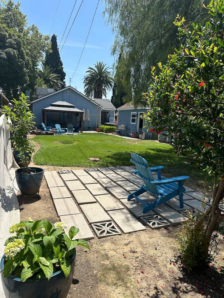 Everwood Breeze Cottage - Riverside, CA