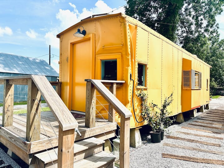 Train Wreck Inn: Stay In The Caboose - Louisiana