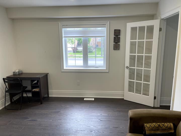 Economy Stay With Workspace - Oshawa