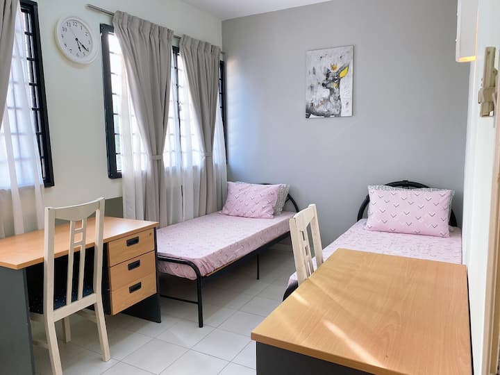 8-bed Room | Student Pass Only | Min 3-month - Singapore