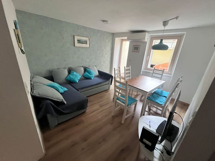 Prijetno  Stanovanje Z Dvema Spalnicama Ter Teraso - Portorož