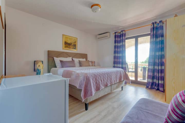 Exclusive Room Gašpar With Terrace Near The Beach - Rovinj