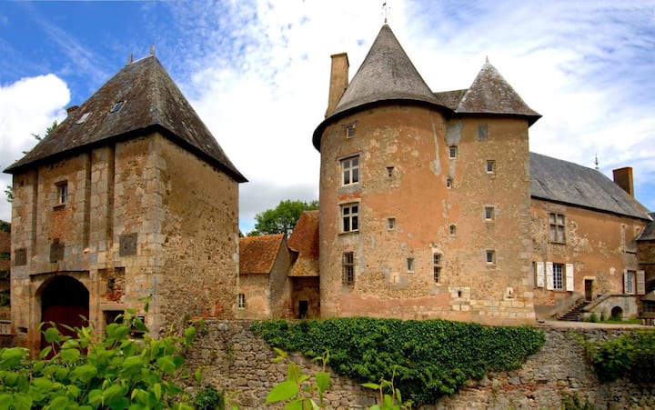 Gîte Au Château - Montmarault