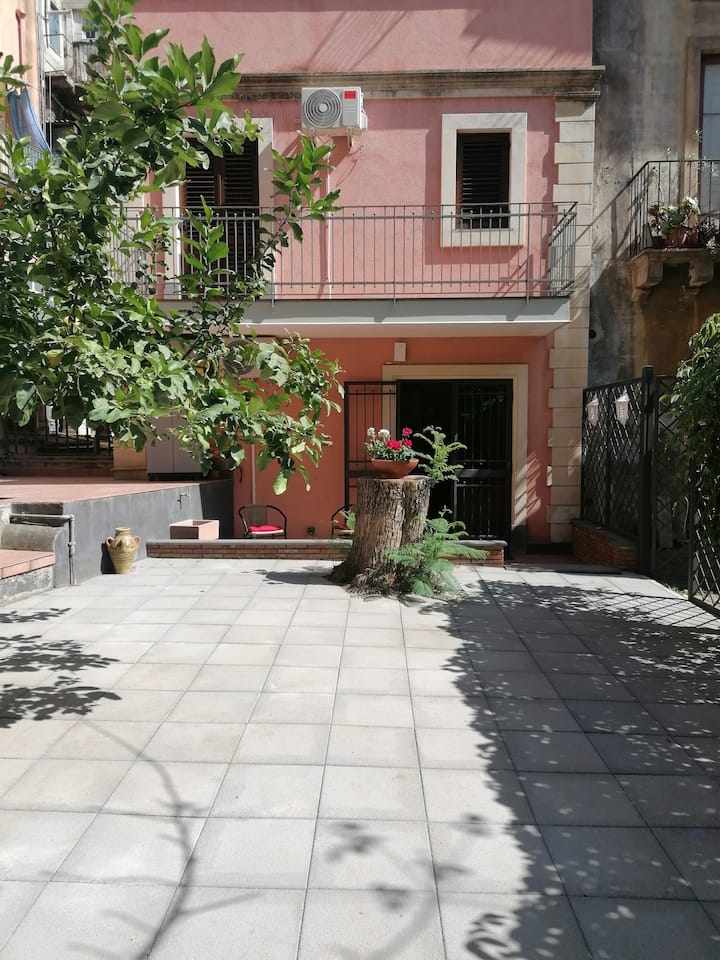 Sicilian House - Quiet And Centrally Located - Aci Castello