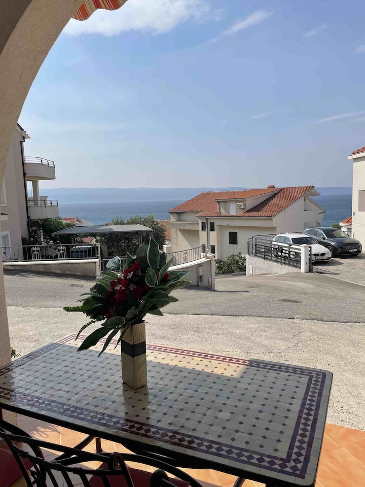 Appartement Rouge 2+2 Pers. Christelle 150 M Plage - Dugi Rat