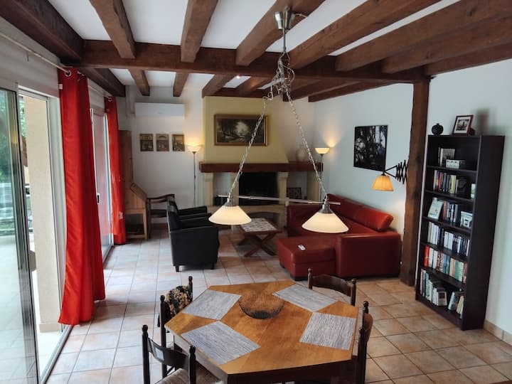 Gîte Au Calme De La Forêt, Confortable & Climatisé - Montignac