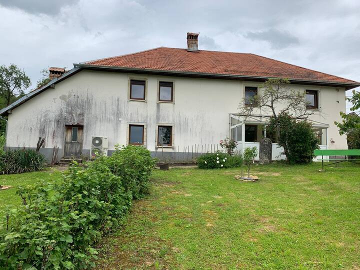 Grande Ferme Rénovée - Doubs