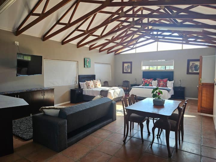 Lemon Tree Studio Apartment - Bloemfontein