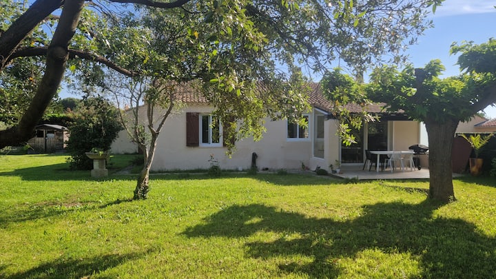 A 10mn D 'Avignon Jolie Petite Maison  Au Calme - Châteauneuf-du-Pape