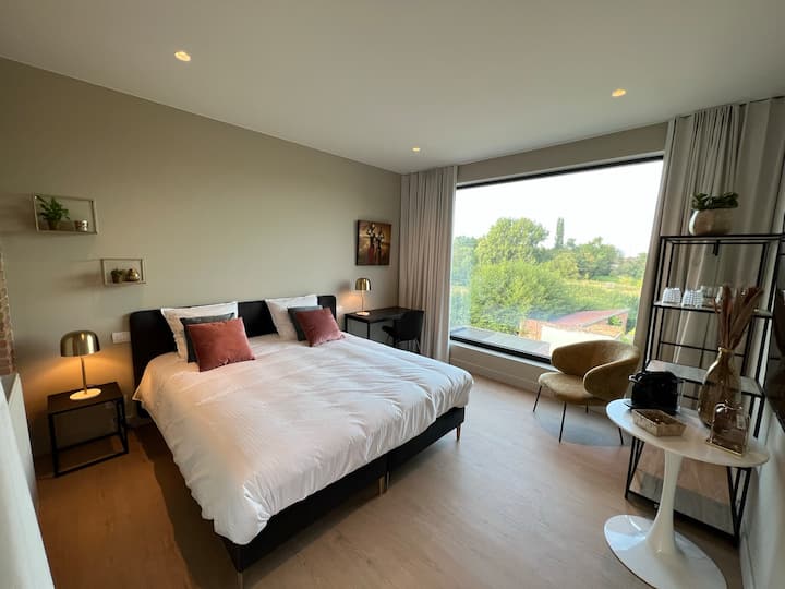 Tuss - Kamer 207 - Wevelgem