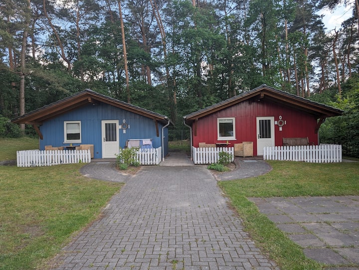Blockhütte Rot Freizeitzentrum Hatten - Hude
