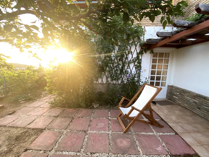 'Όμορφη μονοκατοικία με αυλή - Milos