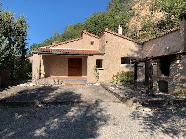 Maison Dans Un Cadre Privilégié - Moustiers-Sainte-Marie