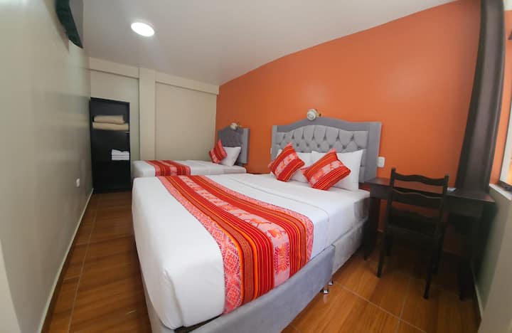 Habitación Familiar Vista A La Montaña - Aguas Calientes