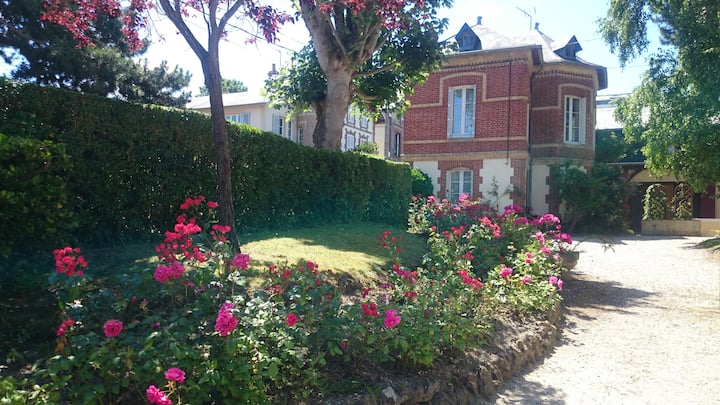 2 Mn Plage Charmant Studio Villa Epoque Et Parc - Houlgate