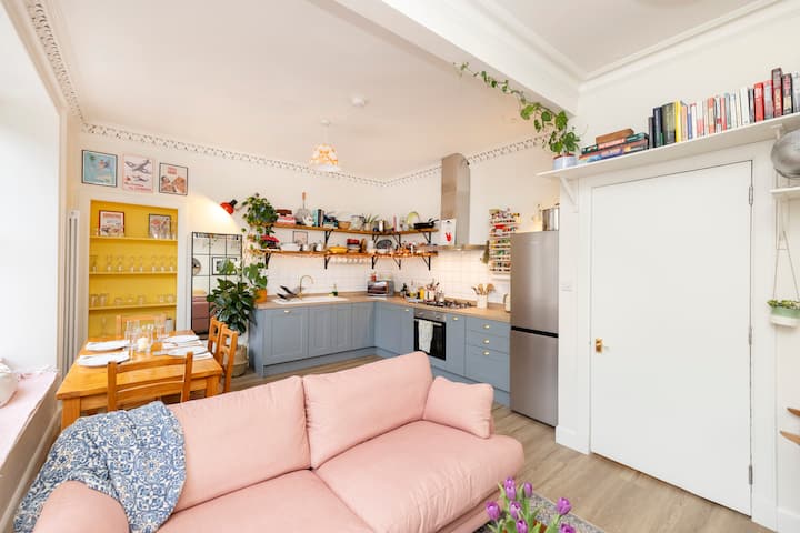Delightful 2-br Retreat In Edinburgh Trinity - Edinburgh