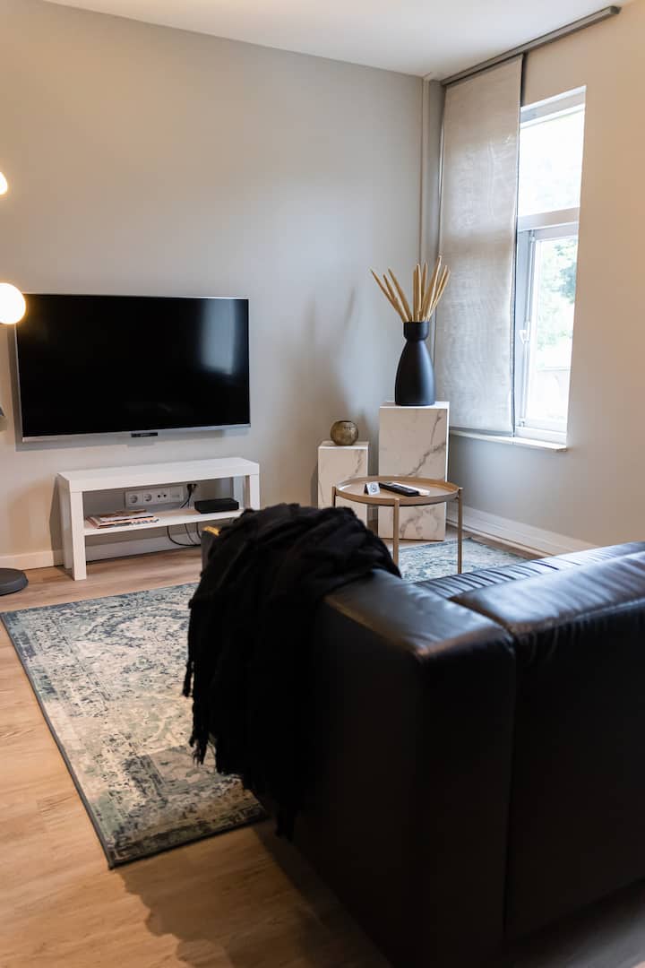 2 Slpk App, Dichtbij Efteling /Free Parking/4 Beds - Tilbourg