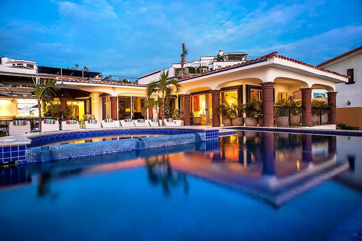 Stunning Ocean Views In 11 Bdrm Villa. Full Staff - Cabo San Lucas