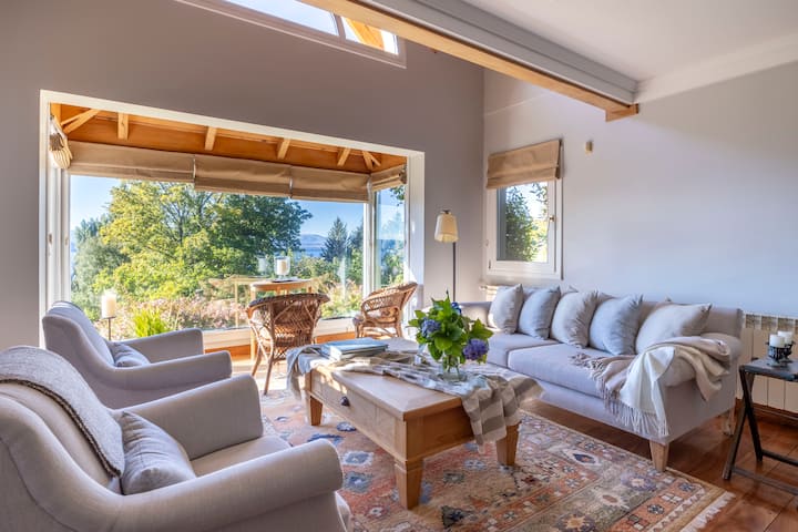 Casa Con Vista Al Lago Km 3. - Bariloche