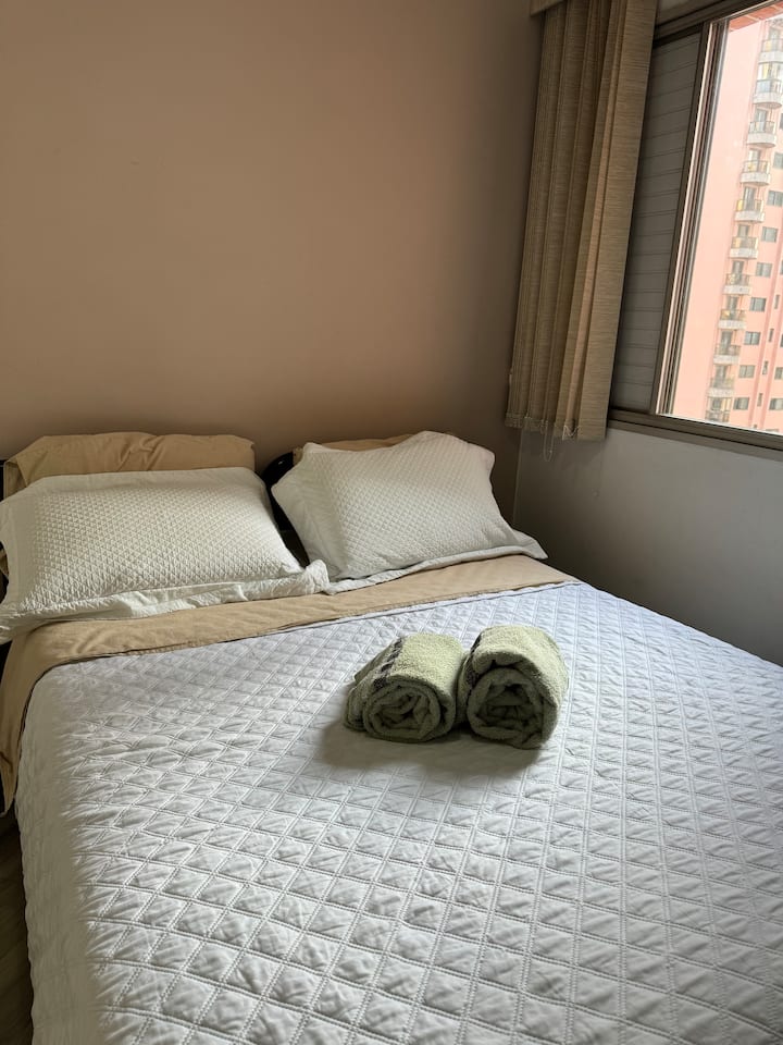 Apto Moema, Excelente Localização! - Moema