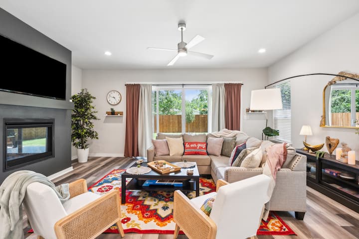 Joyous 3bds Townhouse:  Ultracool & Spacious! - Lake Worth - Fort Worth
