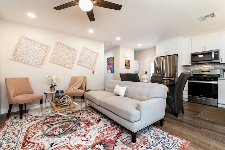Pet Friendly*fast Wifi*safe*2b2b - Riverside, CA