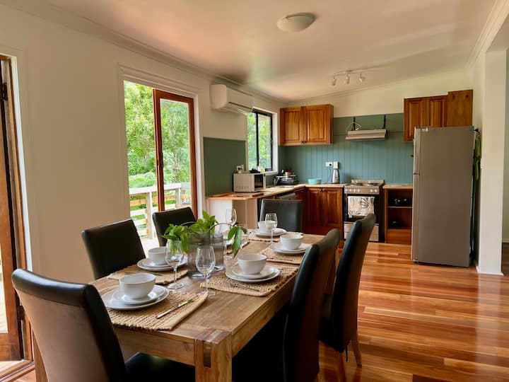Duckbills Cottage - Maleny
