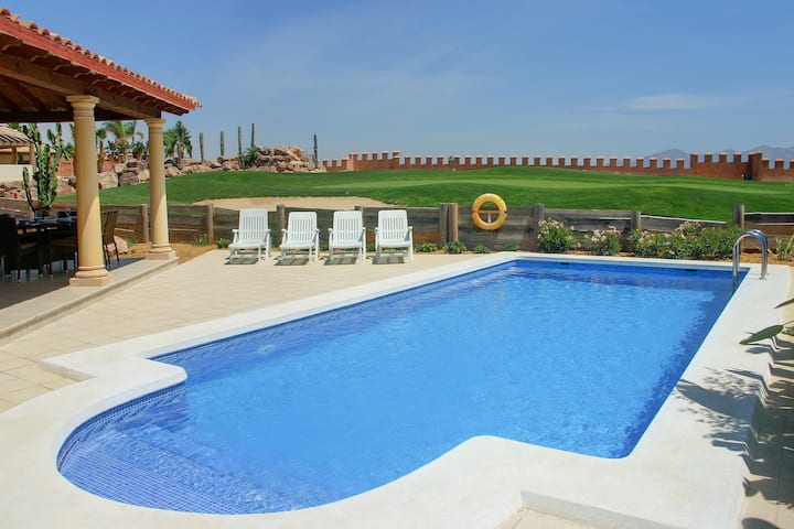 4 Bedroom Villa Private Pool, Desert Springs - Mojácar