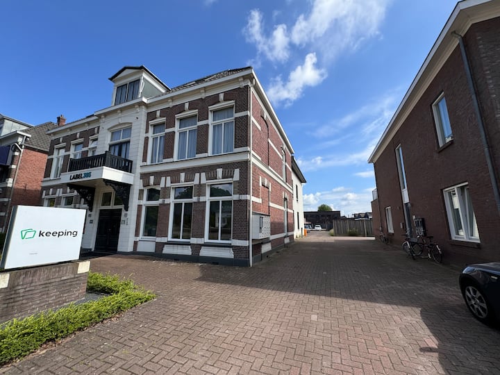 86.3 City Apartment With Private Parking - Enschede