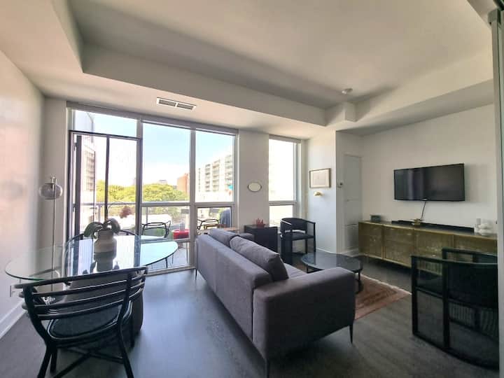 One Bedroom Unit With Balcony And Rooftop - Toronto