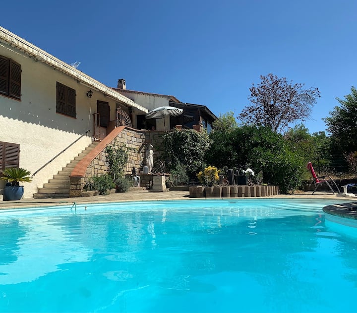 Location Dans Villa De Standing Avec Piscine - Ajaccio
