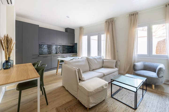 Apt. 2br W/terrace Pl. Castilla By Ch - Pozuelo de Alarcón