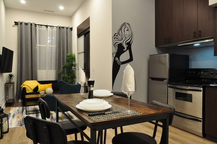 The Urban Flower Loft - Toronto