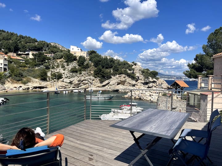 Appartement Au-dessus De La Mer - Le Rove